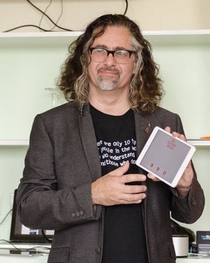 Here come the champions!