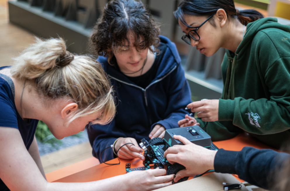 4 Examples of Technology Integration in the Core Classroom